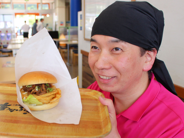 東讃RADIO CLOVER|Vol.65 さぬき市・津田の松原SAの新ご当地バーガーをご紹介！（230607OA)|AuDee（オーディー） | 音声コンテンツプラットフォーム