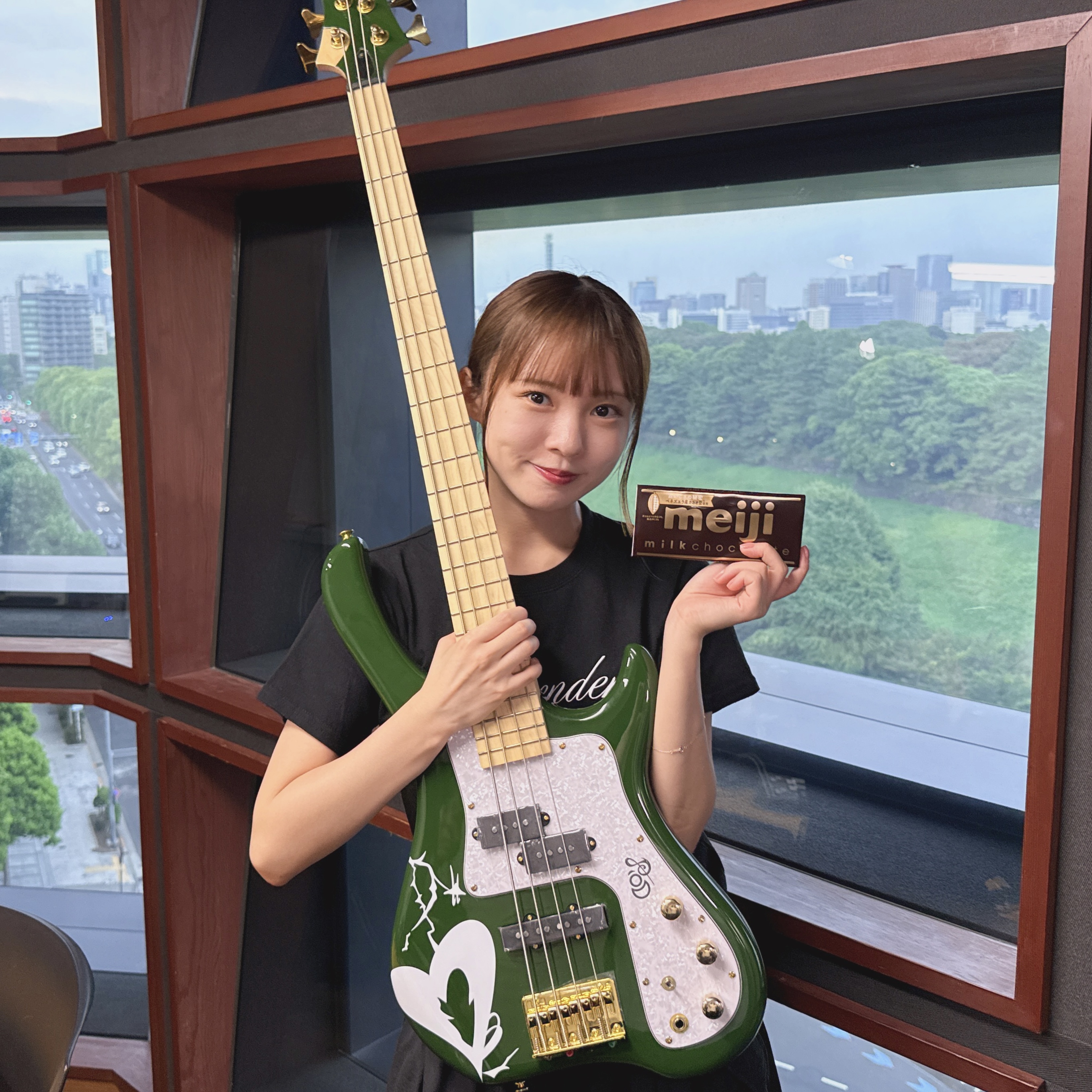 明治ミルクチョコレートpresents MINAの軽音部|今期見ている作品は？そして「部活NOTE」に届いたメッセージをご紹介💌番組の感想は #MINAの軽音部 で呟いてね！|AuDee（オー ...