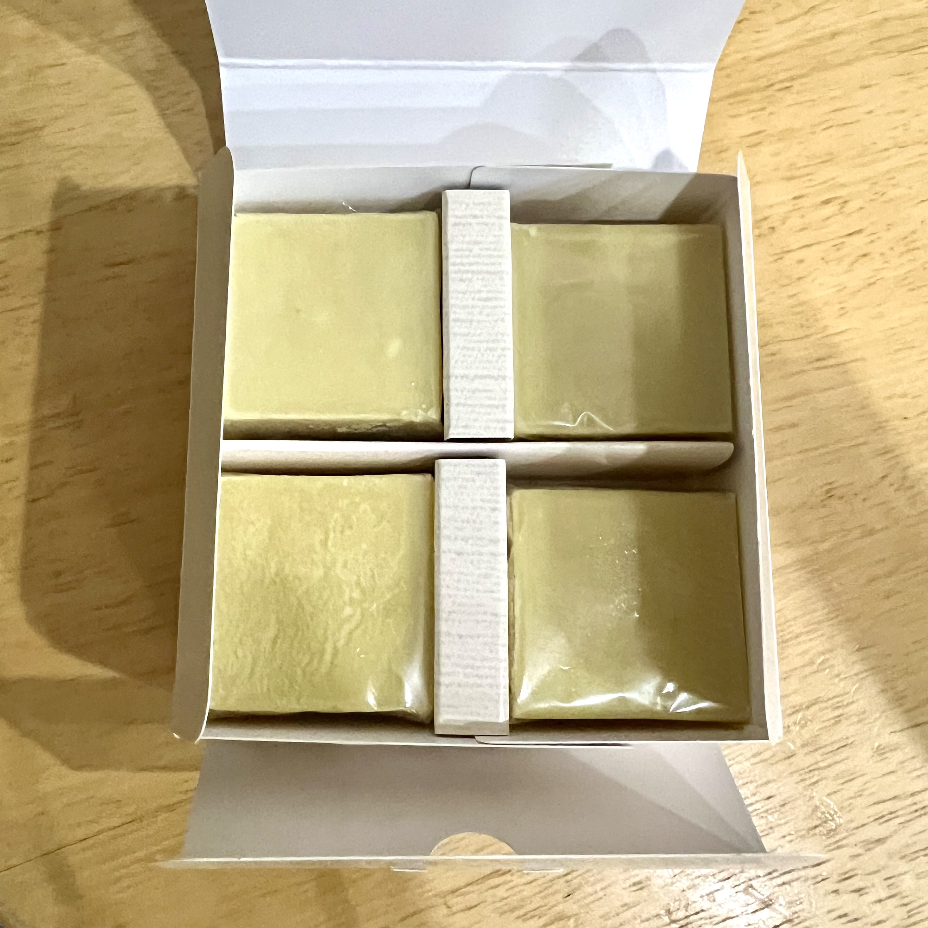 丸顔たちは、きょうも空腹|第20回 2024年2月17日（土）|AuDee（オーディー） | 音声コンテンツプラットフォーム