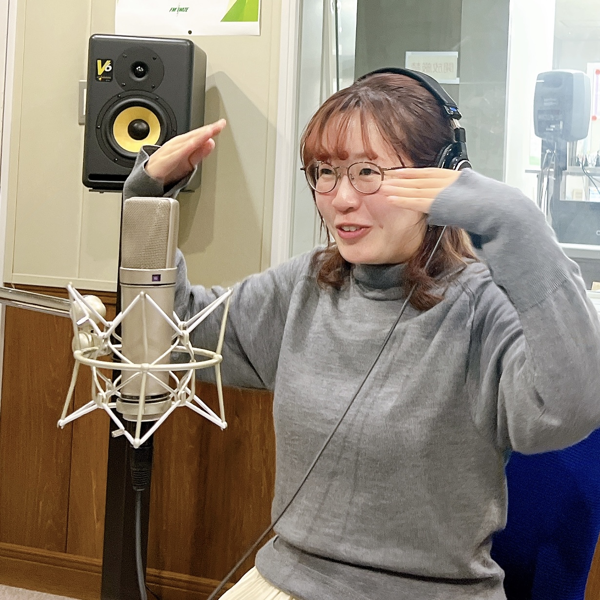 丸顔たちは、きょうも空腹|2025年4月のAuDeeオリジナルコンテンツ|AuDee（オーディー） | 音声コンテンツプラットフォーム