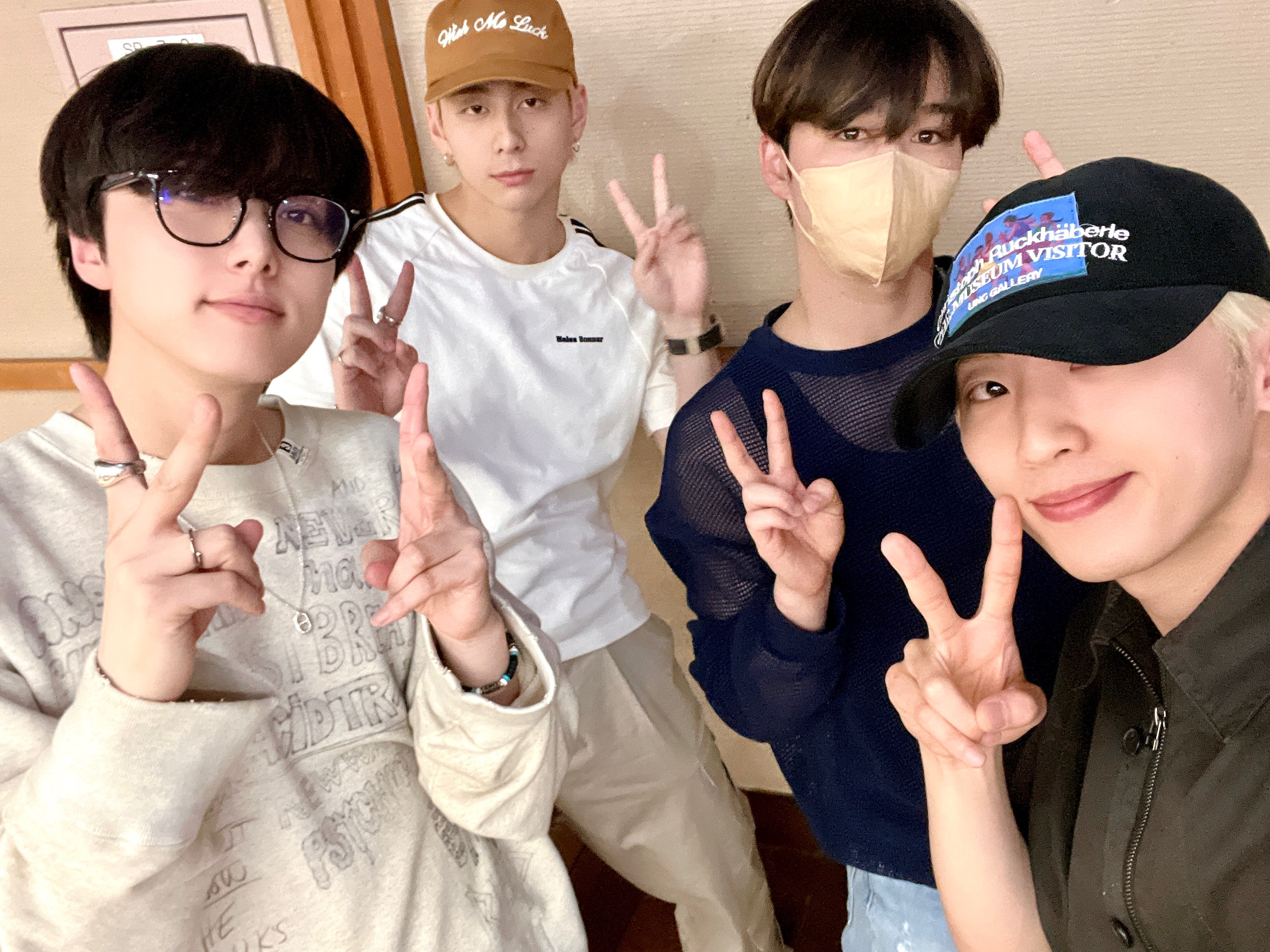 From INI| #128【お誕生日組4人 ＆ マロンちゃん登場】もらってよかった！|AuDee（オーディー） | 音声コンテンツプラットフォーム