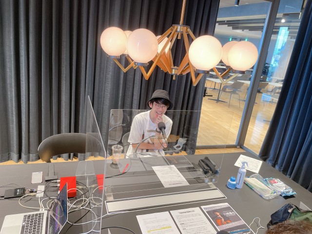 SING LIKE TALKING 佐藤竹善のアンダンテ|ゲストはシンガーソングライターの川崎鷹也さん！|AuDee（オーディー） | 音声コンテンツプラットフォーム