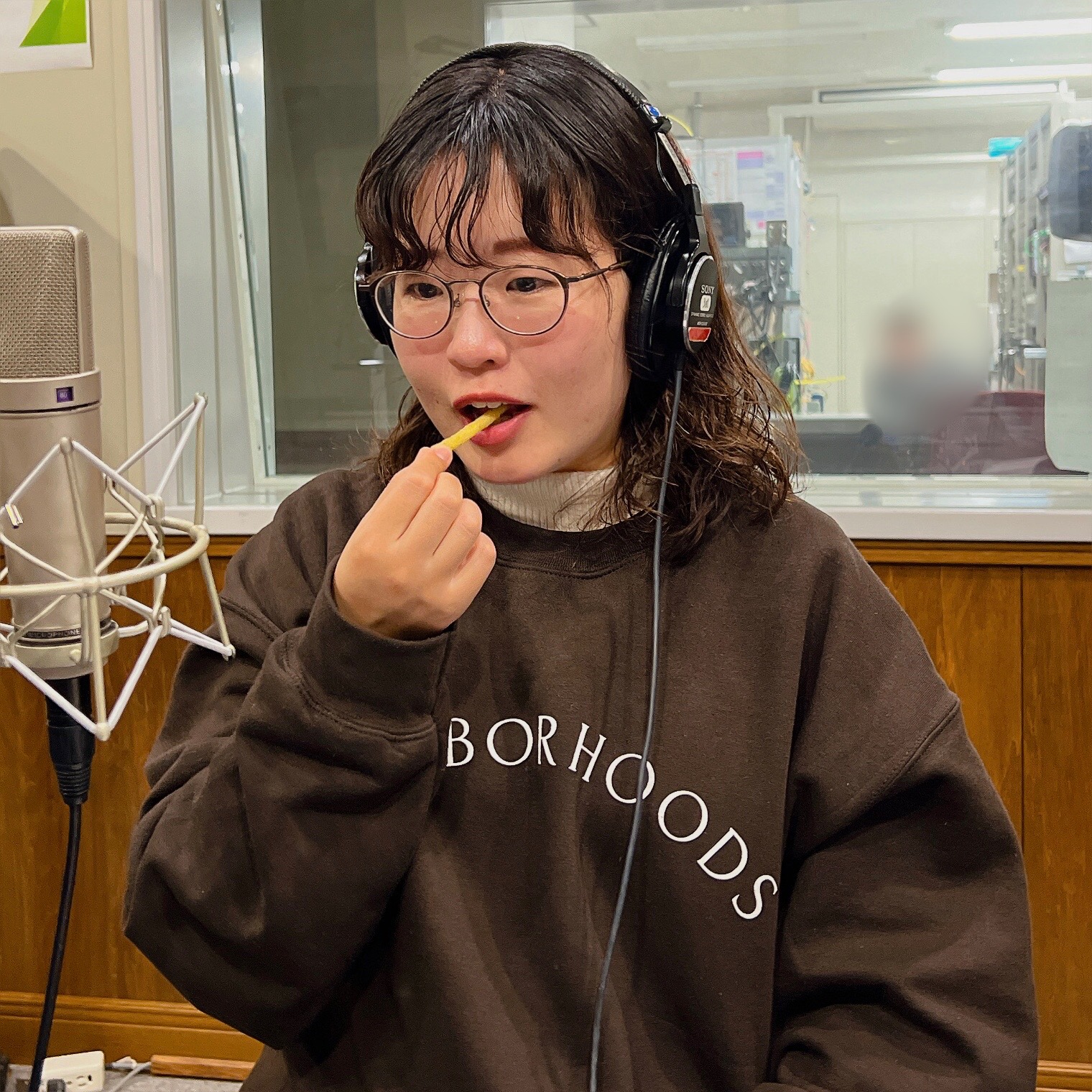 丸顔たちは、きょうも空腹|2024年1月のAuDeeオリジナルコンテンツ|AuDee（オーディー） | 音声コンテンツプラットフォーム