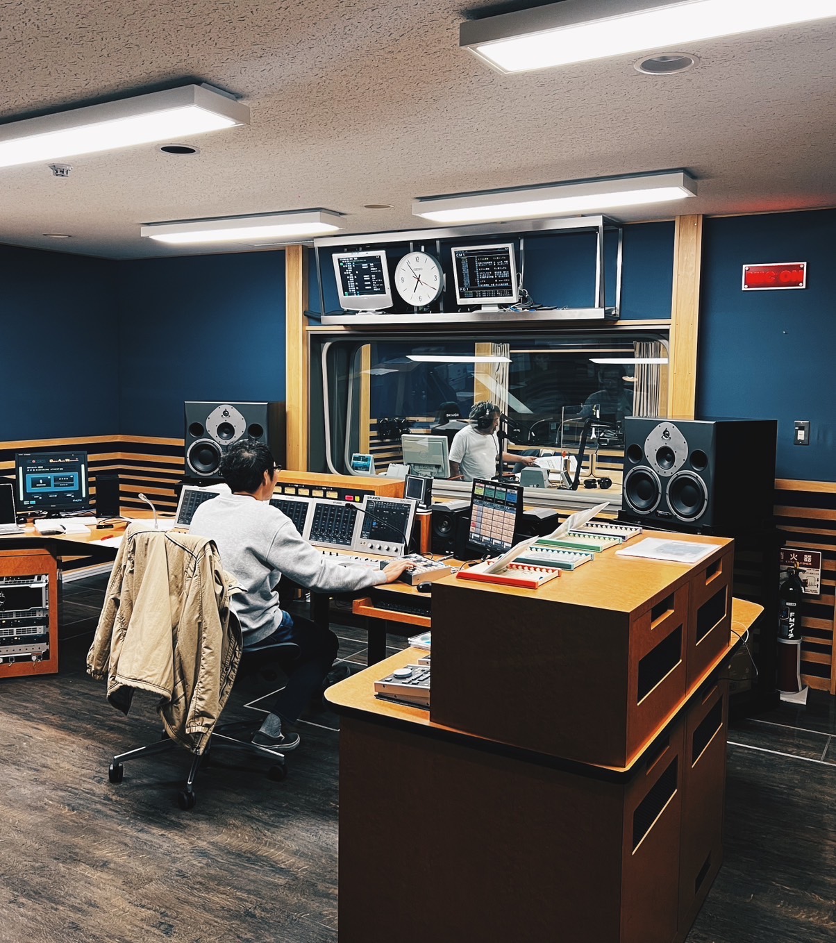 NESTAL RADIO|2024年2月22日(木) 今週は、DJ MAOがお休み。華は無いが、深みはある！？|AuDee（オーディー） | 音声コンテンツプラットフォーム