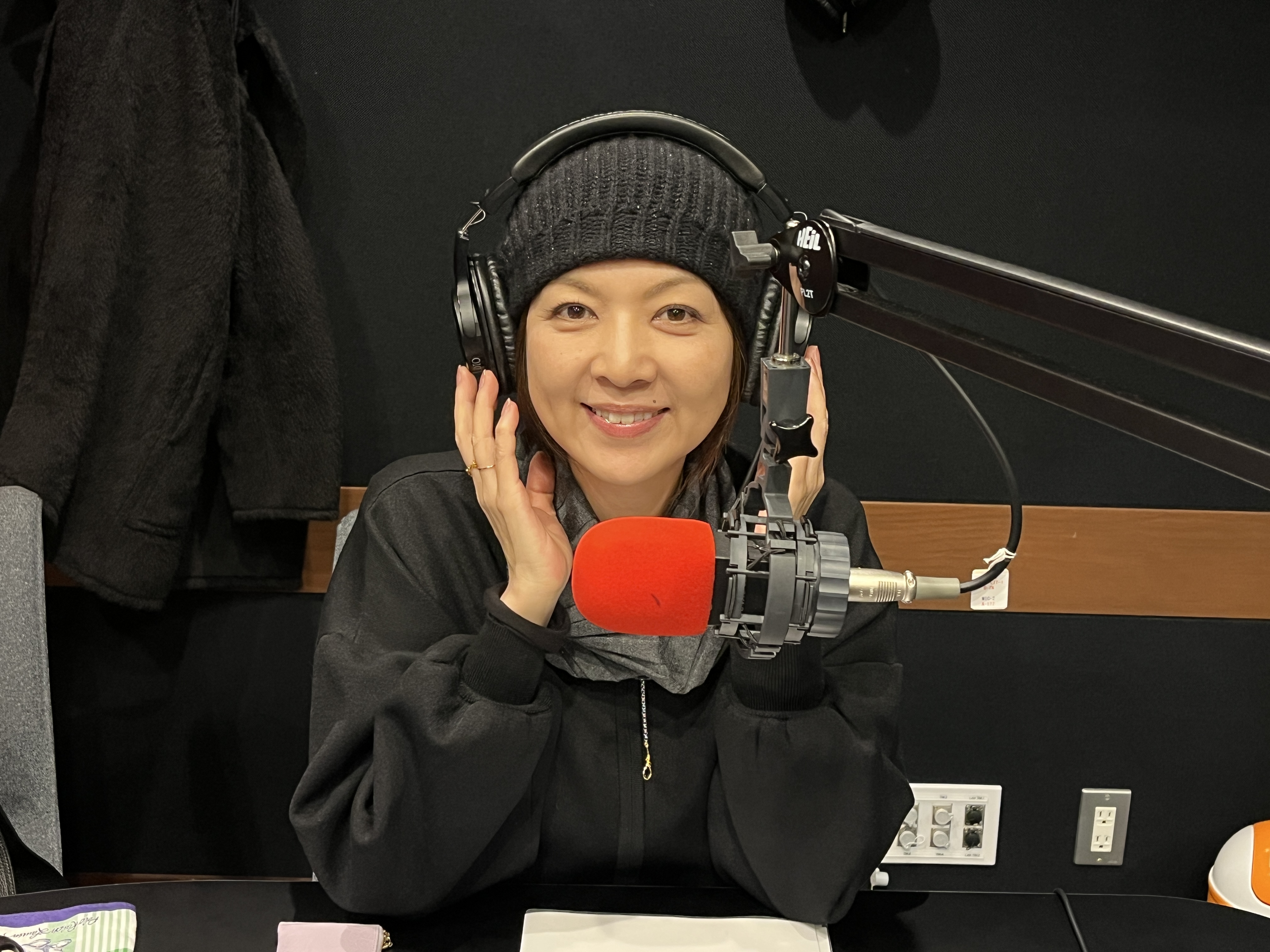 飯島直子のTalk to the moon|【Talk to the moon♪】韓国ロケ・・・裏話👄|AuDee（オーディー） | 音声コンテンツプラットフォーム