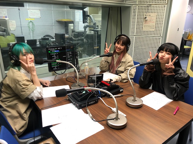 FAKY「FAKE or REAL」|Lil’Fang、Akina、Hinaが担当！ 「99」MV撮影の裏話！|AuDee（オーディー） | 音声コンテンツプラットフォーム